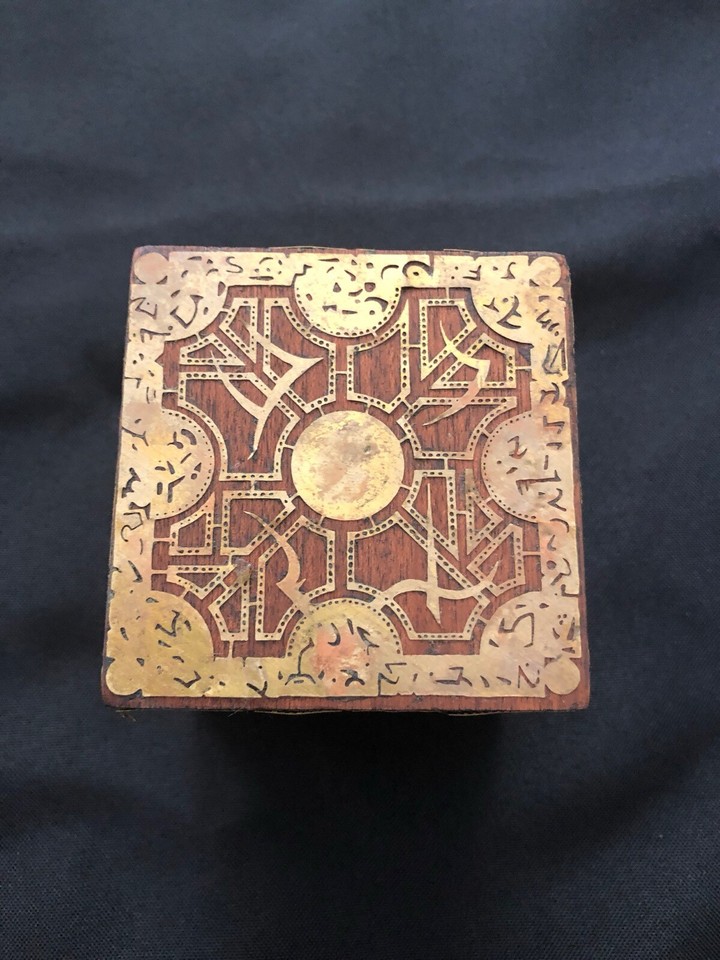 Hellraiser 2 Screen Used Puzzle Box Movie Prop Doug Bradley Clive ...