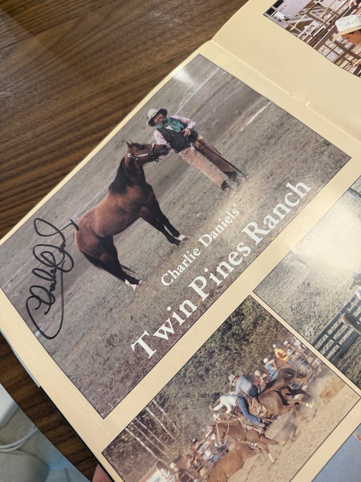 CHARLIE DANIELS BAND - VINTAGE SOUVENIR PROGRAM SIGNED Original From ...