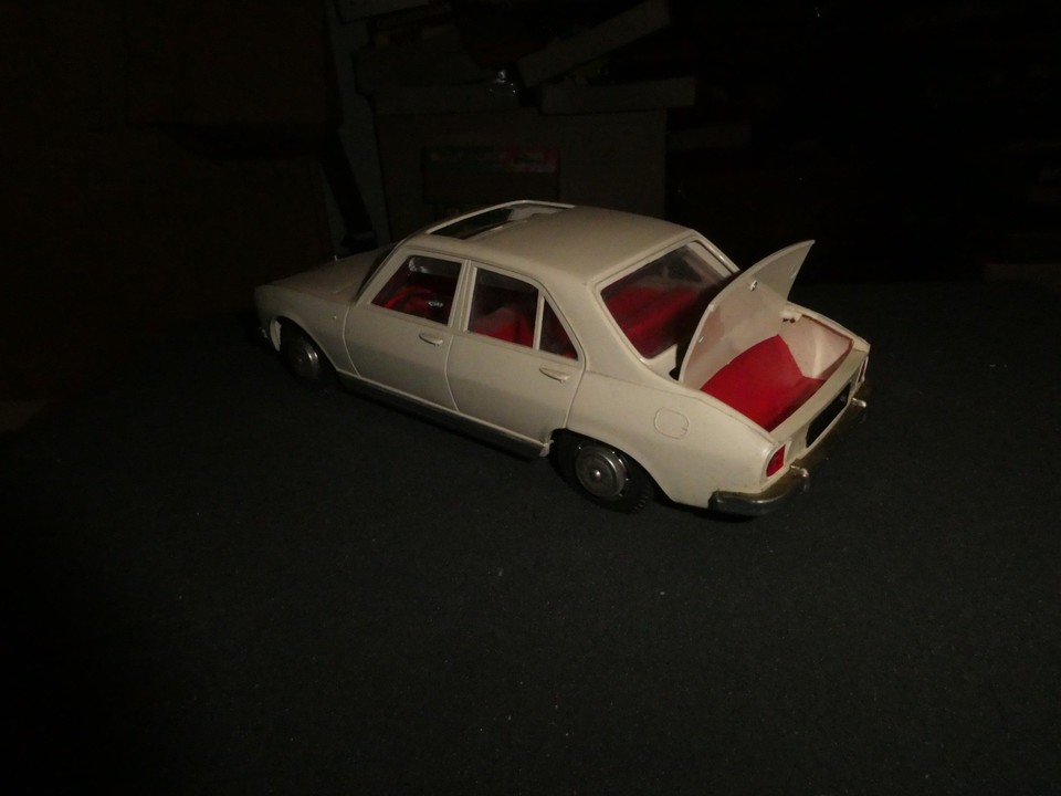 Joustra Peugeot 504 Limousine mit Friktion 60ies Top | eBay.de