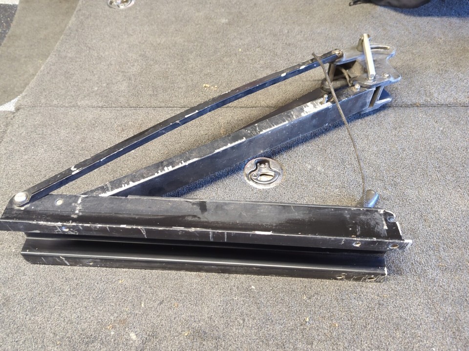 MotorGuide 42" Trolling Motor Bow Mount Foot Controlled Tilt Bracket 1. ...