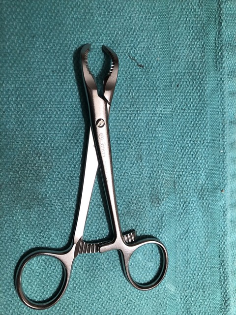 Synthes Surgical Orthopedic 144mm Reduction Forceps 399.99 Germany A7 ...