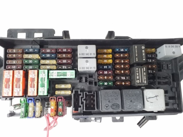 Mercedes-Benz Ml W164 Sicherungskasten Kofferraum A1645403372 online ...