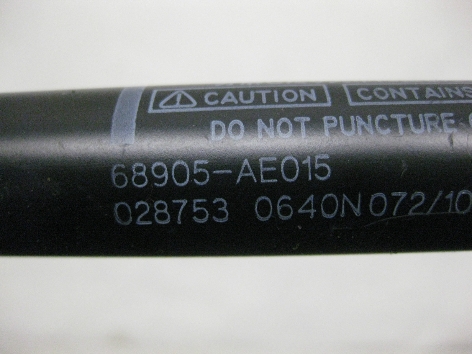 2006 TOYOTA SIENNA REAR HATCH TRUNK LIFT SUPPORT STRUT 68905-AE015 05 ...