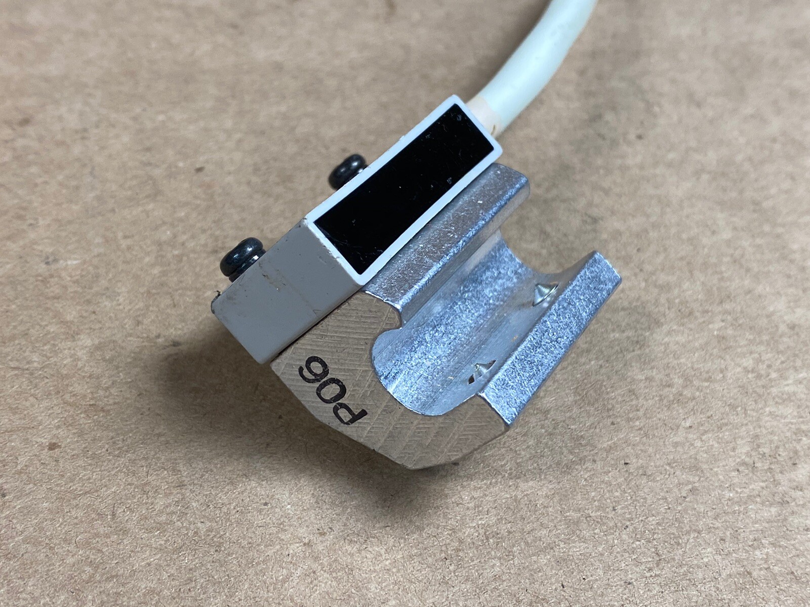 NEW SMC Reed Auto Switch Sensor With Bracket D-P4DW D-P4DW(DC24V) FAST ...