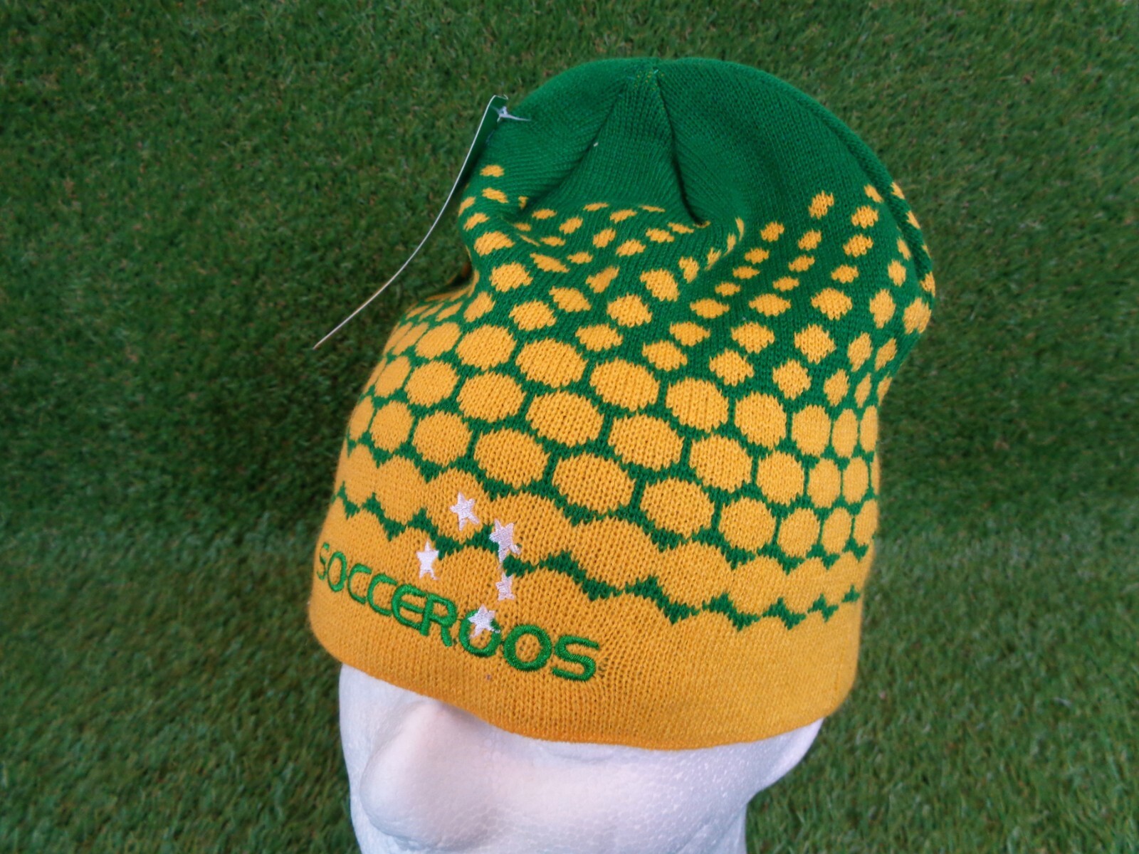 AUSTRALIA SOCCEROOS OFFICIAL LICENSED SOCCER BEANIE BRAND NEW ADULTS ...
