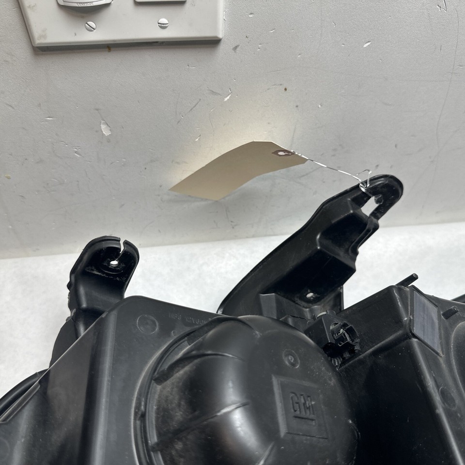 2015-2021 CHEVROLET COLORADO PROJECTOR HEADLIGHT HALOGEN OEM 84707376 ...