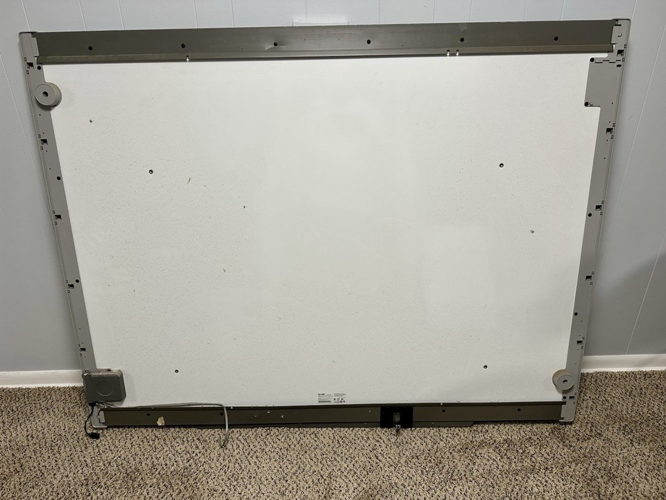 SMART Board SB680 77" Interactive Whiteboard In Great Condition Pens ...