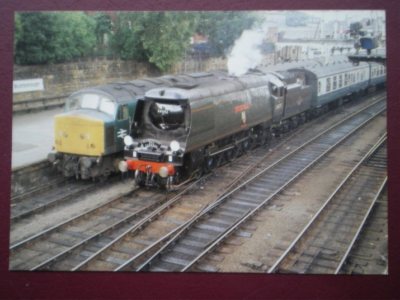 POSTCARD SOUTHERN LOCO NO 34092 'CITY OF WALES' AT SCARBOROUGH | eBay