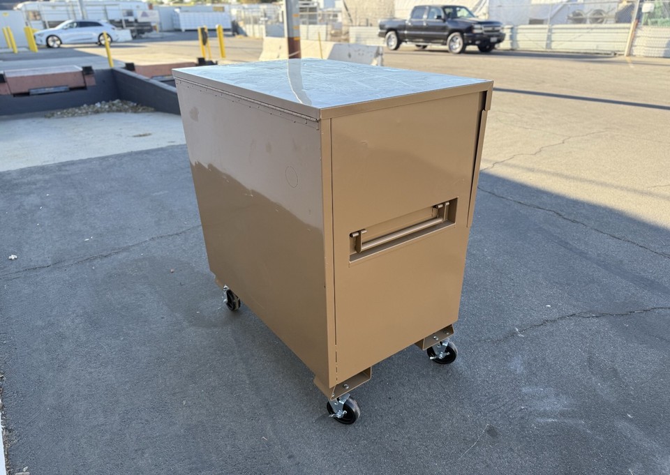 Knaack 79-D STORAGEMASTER Piano Box with Junk Trunk (w/ 6" Casters ...