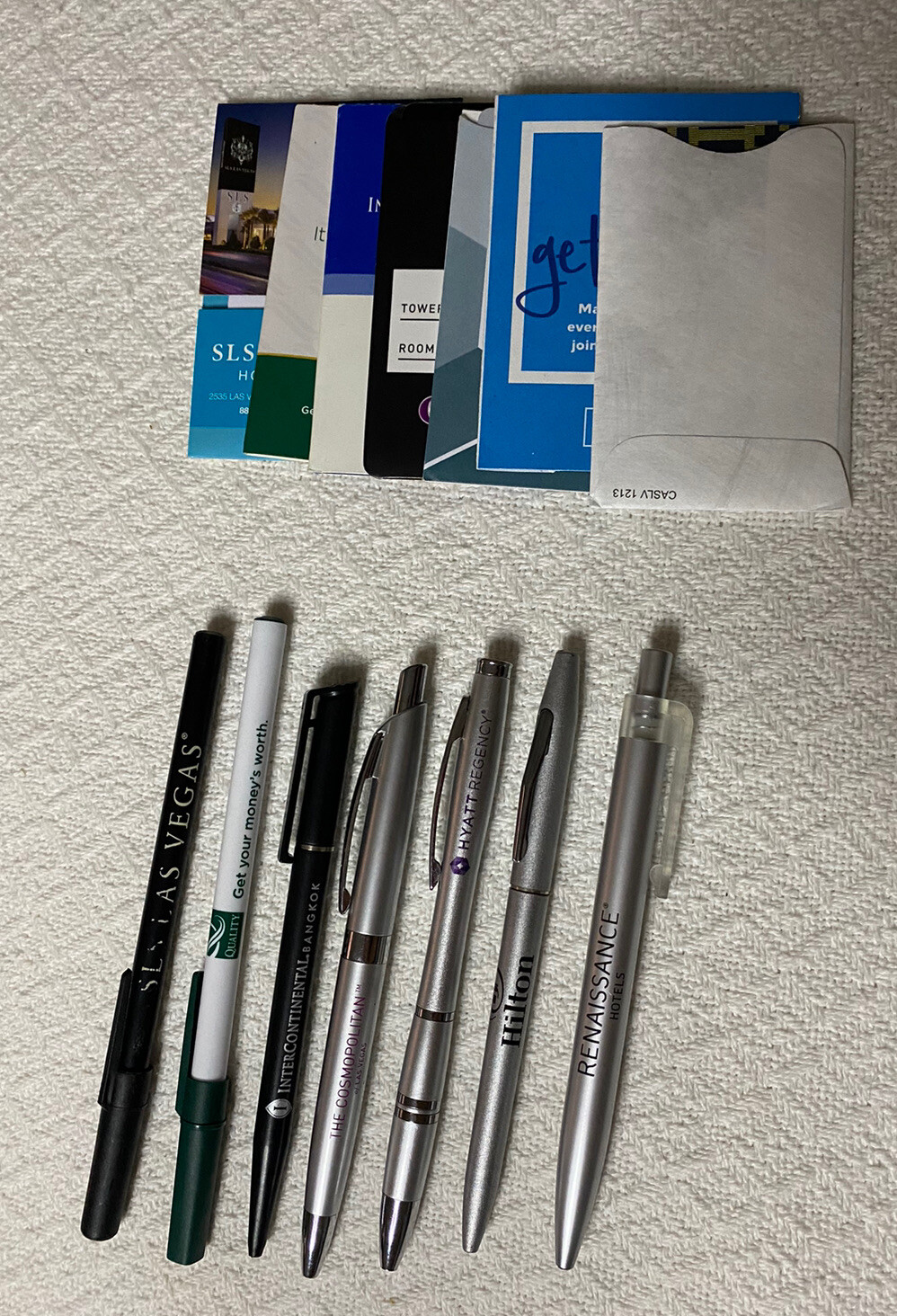 7 ADVERTISING BALL POINT TWIST PENS,KEY HOTELS CARDS Hilton,Hyatt ...
