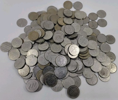 Vintage Japanese Gaming Arcade Slot Token Coin Lot Approximately 275 ...