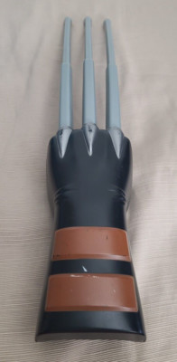 X-Men Wolverine Hasbro 2008 Electronic Extendable Claw - working w ...