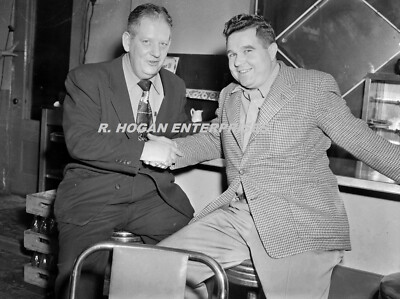 C. 1954 BASKETBALL REFEREE BOWSER CHEST NASHVILLE TN 8X10 PHOTO G788 | eBay