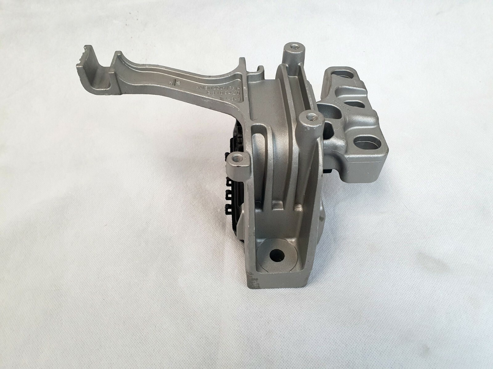 9911 Hydraulic Right Engine Mount 1PC for Audi A3 16-15 L4-2.0L 5Q0-199 ...