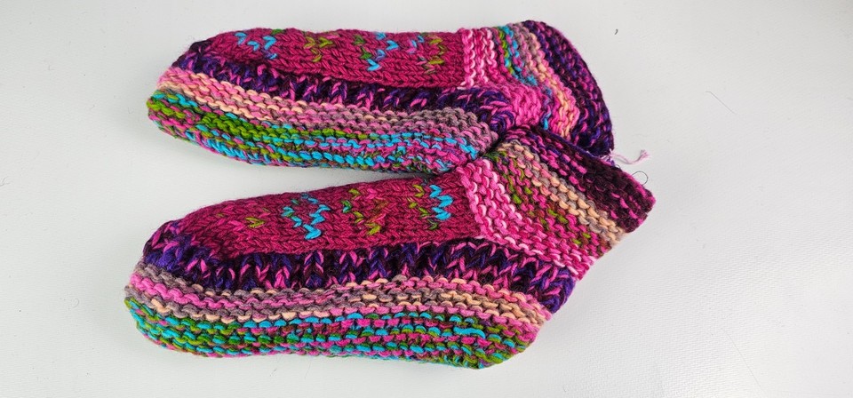 HANDMADE FAIRTRADE WOOL FLEECE LINED COSY TOES SLIPPER BED SOCKS SIZE 4 ...