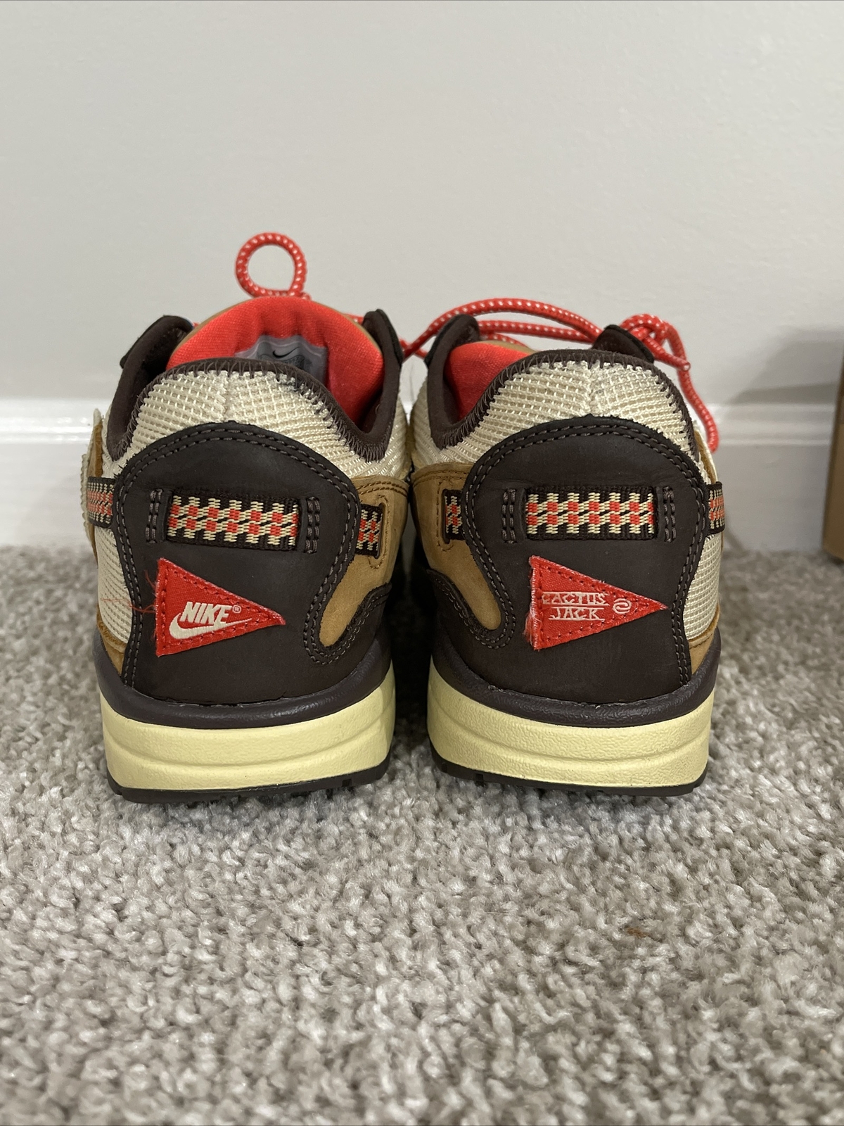 100% Authentic Nike Air Max 1 Travis Scott Cactus Jac… - Gem