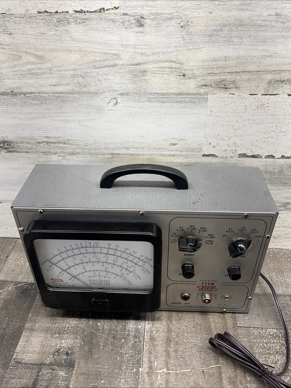 Vtg EICO VTVM Model 249 Vacuum Tube Volt Meter Ohm Meter Powers On w ...