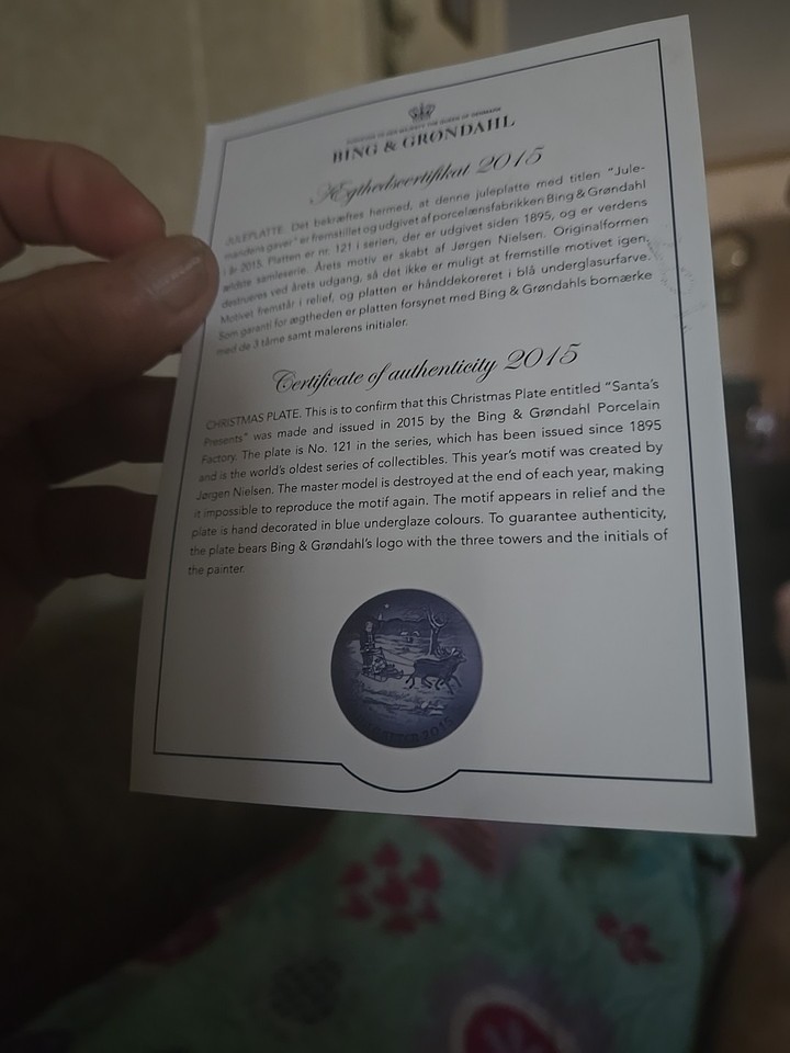 Bing & Grondahl Jule After 2015 Plate Santa’s Presents Blue Porcelain ...