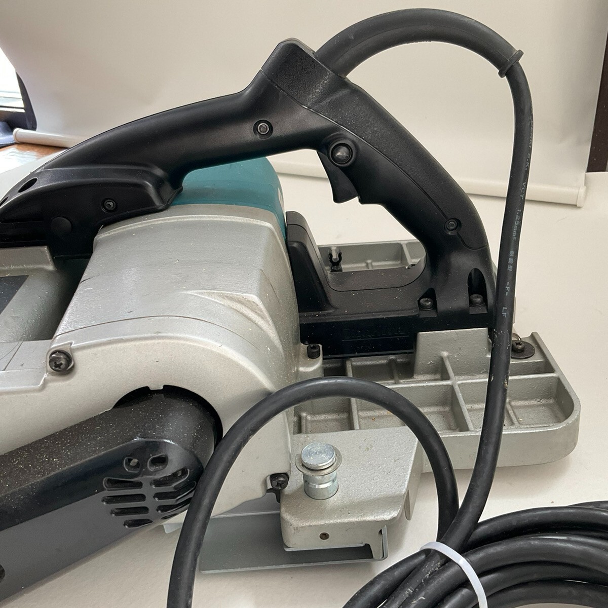 Makita KP312 Handheld 12 - 1/4" Corded Planer 312mm 100V 15A 1430W 18kg ...