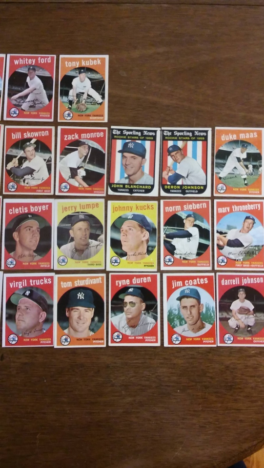 NEW YORK YANKEES 1959 TOPPS TEAM SET (31) HIGH #s,BERRA,FORD,NO MANTLE ...