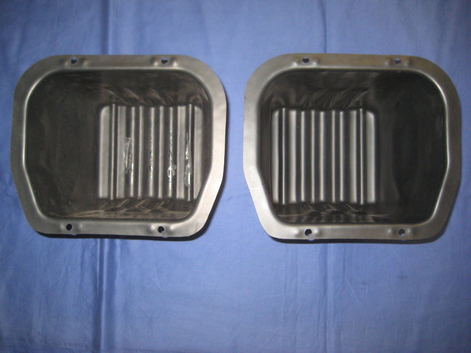 MG NEW PAIR MGB 6 VOLT PLASTIC BATTERY BOX BIN LINERS MGC GAC4096X WALL ...