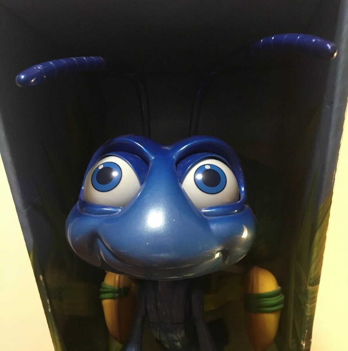 Disney Pixar A BUGS LIFE ACTION FLIK Deluxe Movin Talkin ANT 12 ...