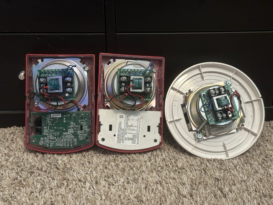 LOT OF 3 Simplex TrueAlert Speaker Strobes Fire Alarms (Wall/Ceiling ...