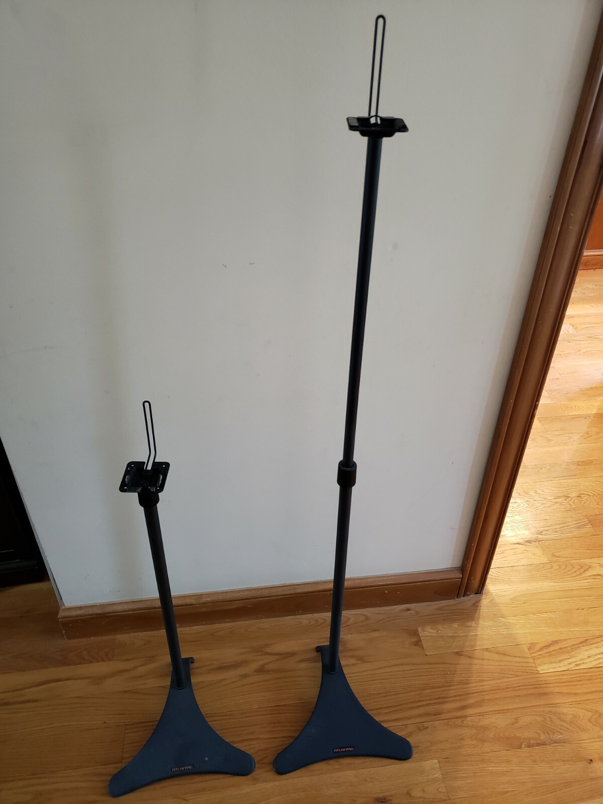 Atlantic 77305018 satellite speaker stands
