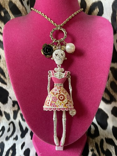 Betsey Johnson LARGE White Lace Skulls Sugar Skull Girl Skeleton Long ...