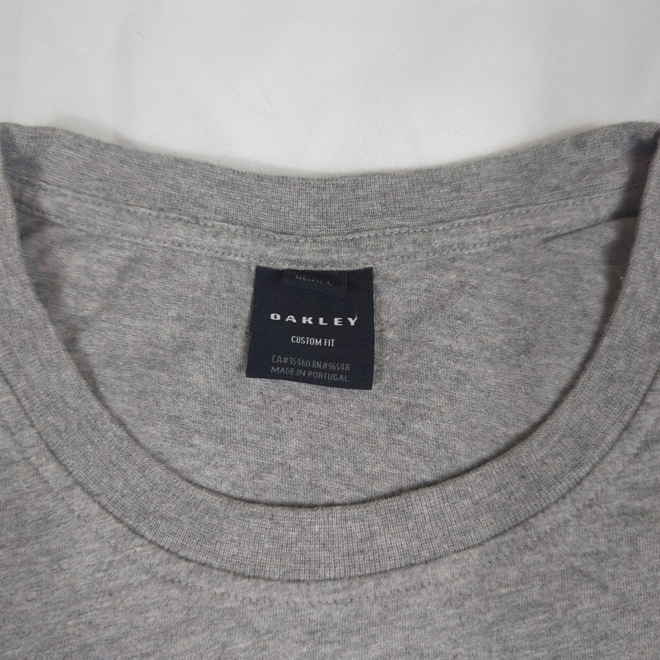 OAKLEY Gray Crew Neck Spell Out Graphic T-SHIRT Men's S M | eBay