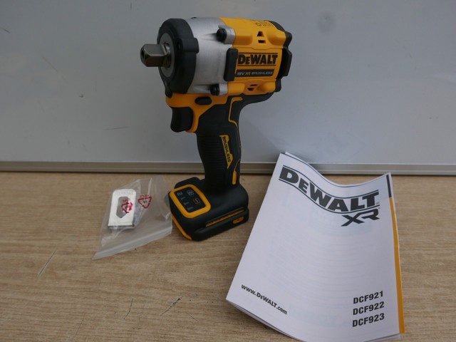 DEWALT DCF922 18V brushless 1/2 inch Impact Wrench with batteries and ...