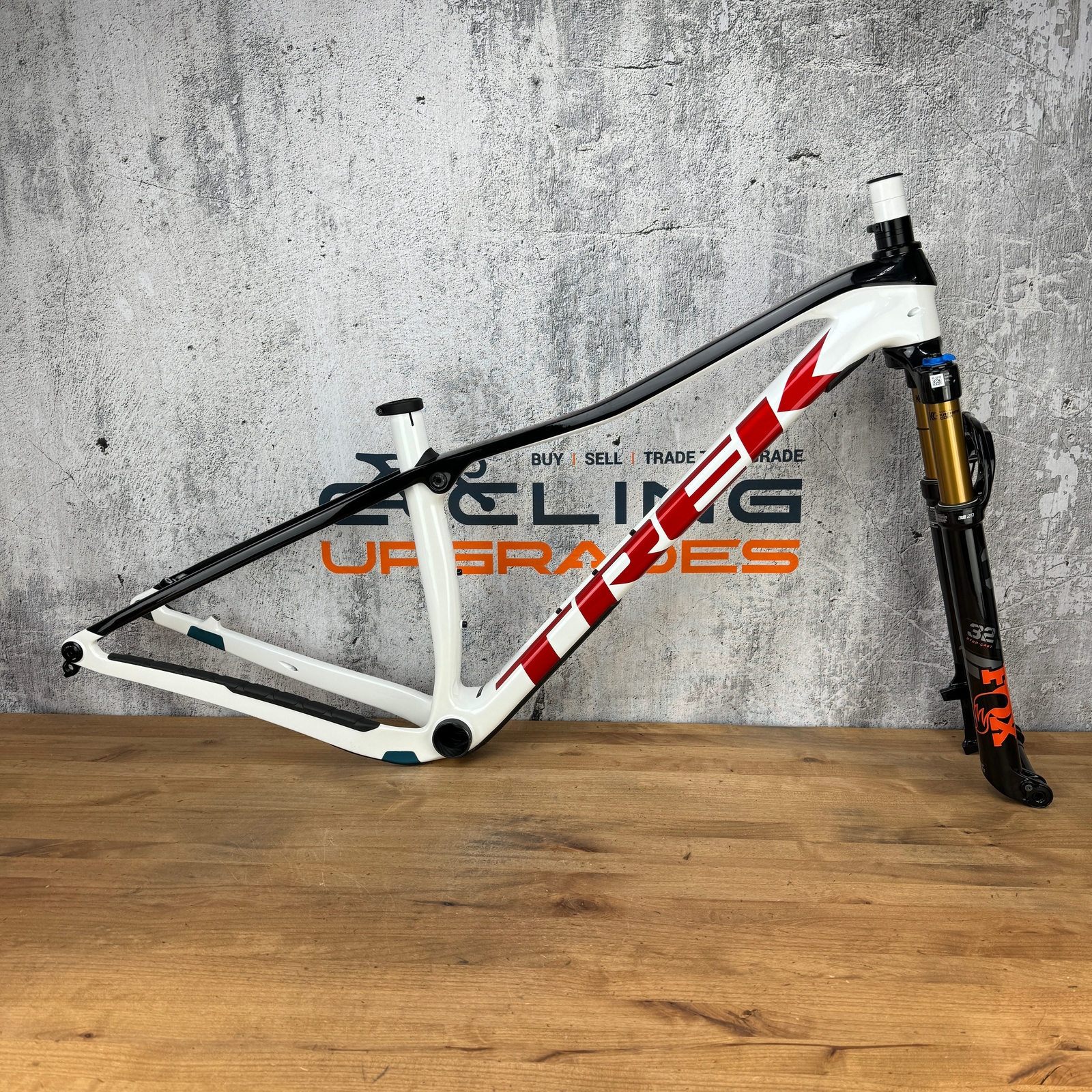 Low Mile! 2024 Trek Procaliber Gen 2 Small Carbon MTB Frameset 29" Fox ...