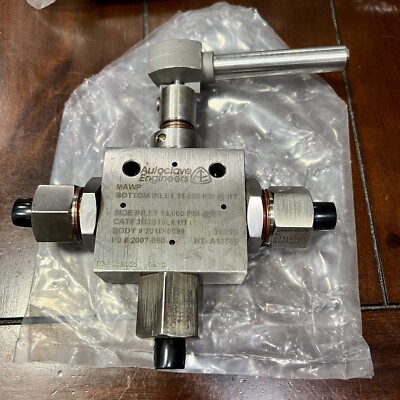 AUTOCLAVE ENGINEERS M.A.W.P. Bottom Inlet 15000 PSI @ RT Cat# 3B3S15L4 ...
