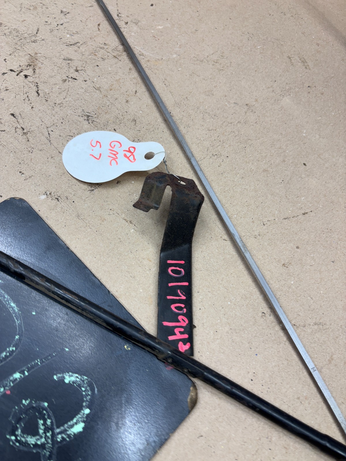 1988 1995 96 97 1998 CHEVROLET GMC 350 305 ENGINE OIL DIPSTICK W/TUBE ...