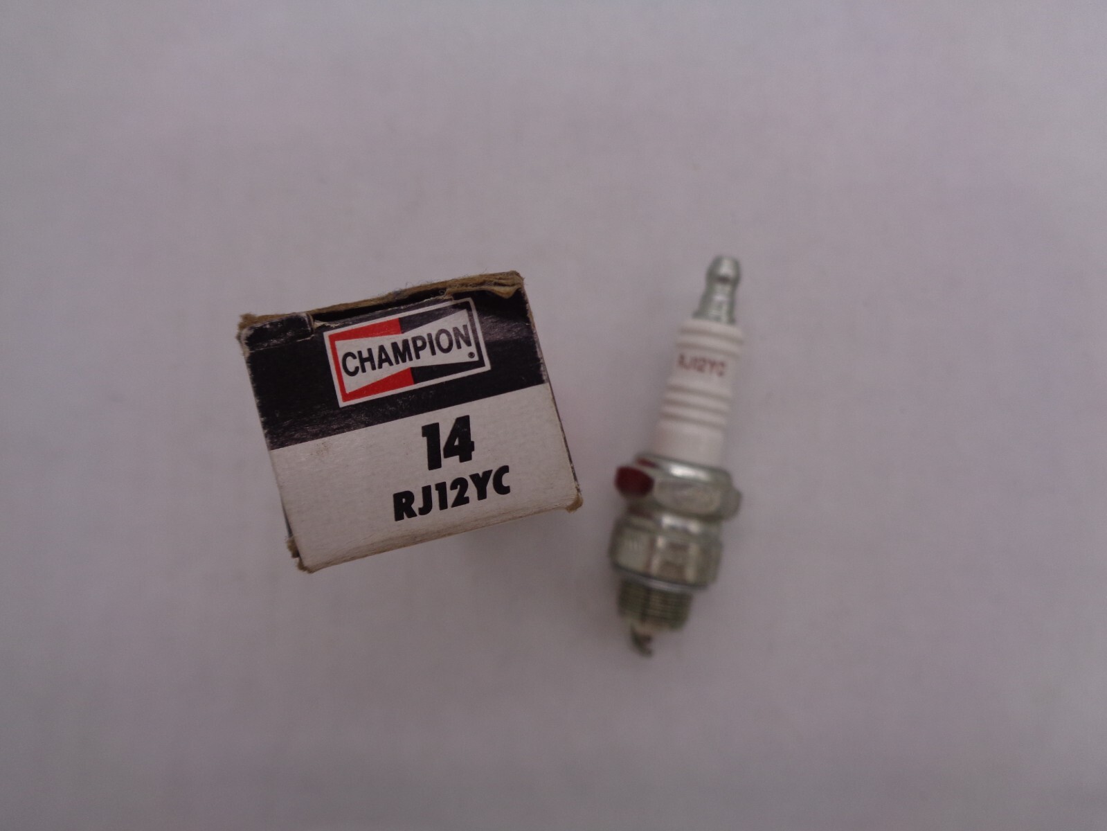 Champion RJ12YC - Alternative spark plugs