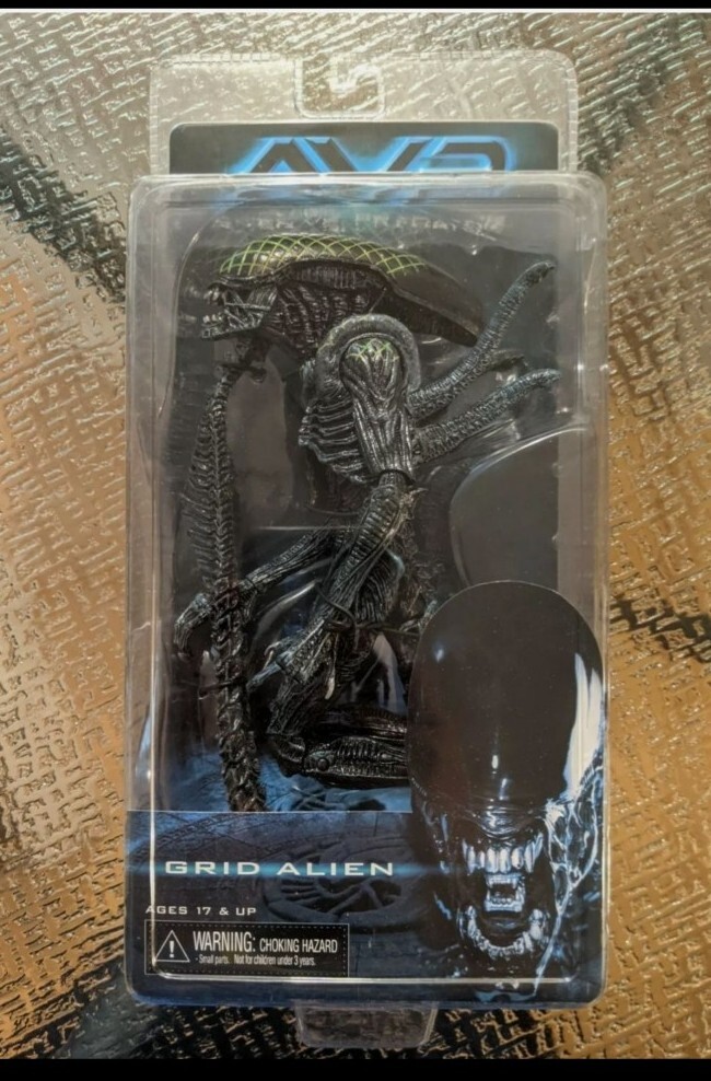 NECA - AVP Grid Alien Action Figure 18cm 634482516027 | eBay