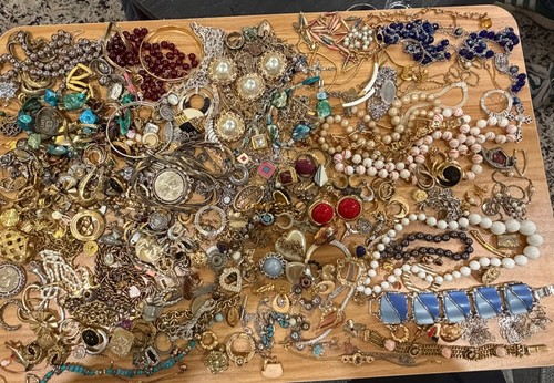 Costume Jewelry Lot Craft Harvest Repair Resell Repurpose Vintage to ...