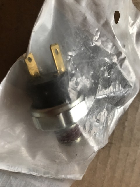 INTERNATIONAL STOP LIGHT SWITCH PART # 598860C1 for sale online | eBay