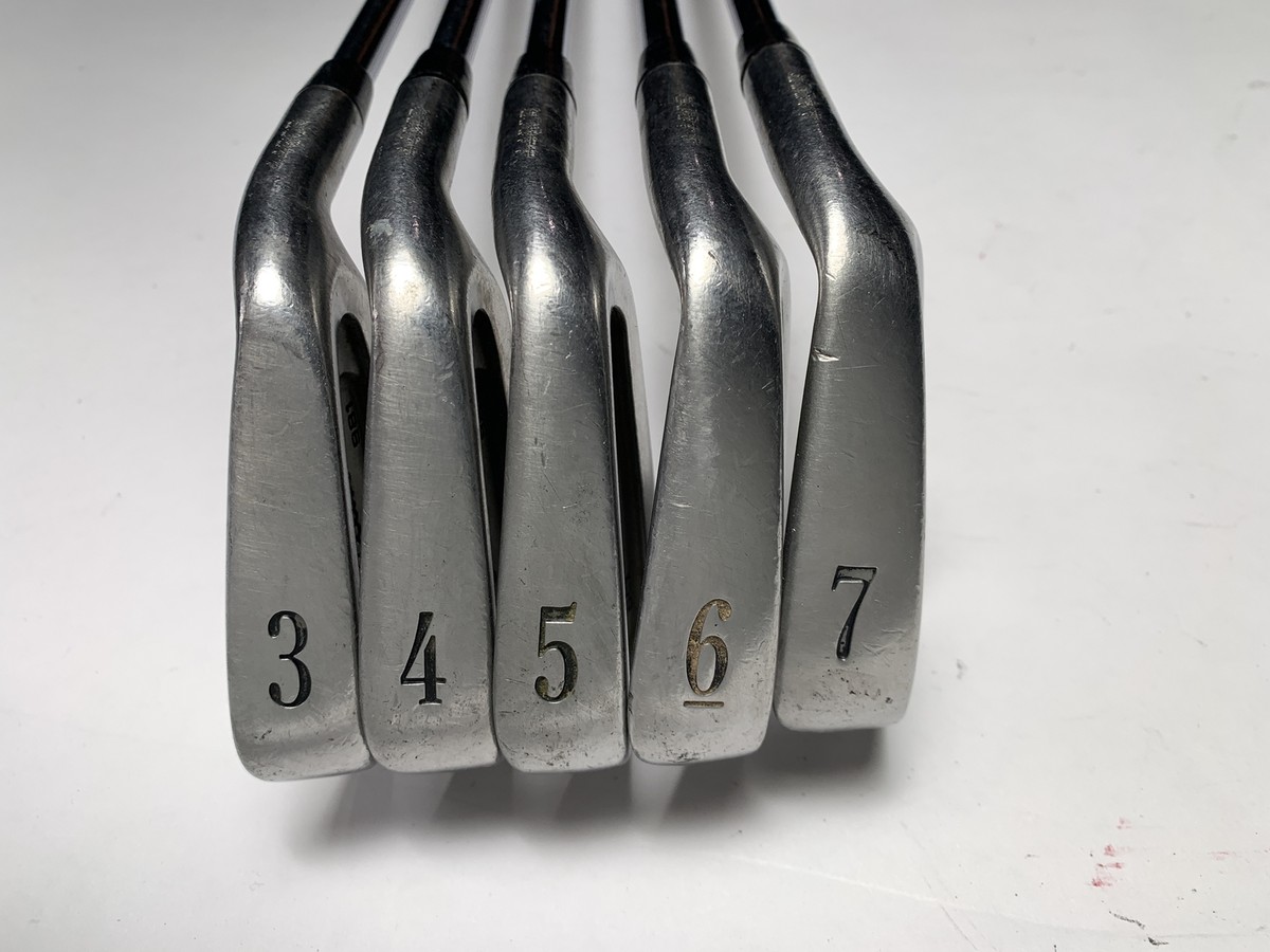 Titleist DCI 981 Iron Set 3-7 True Temper Dynamic Gold Titleist DCI 981 Iron Set 3-7 True Temper Dynamic Gold