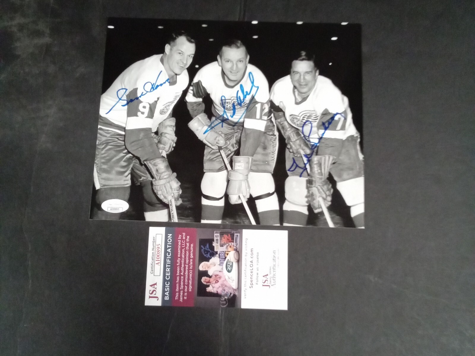 Gordie Howe | Autographed Hockey Memorabilia & NHL Merchandise