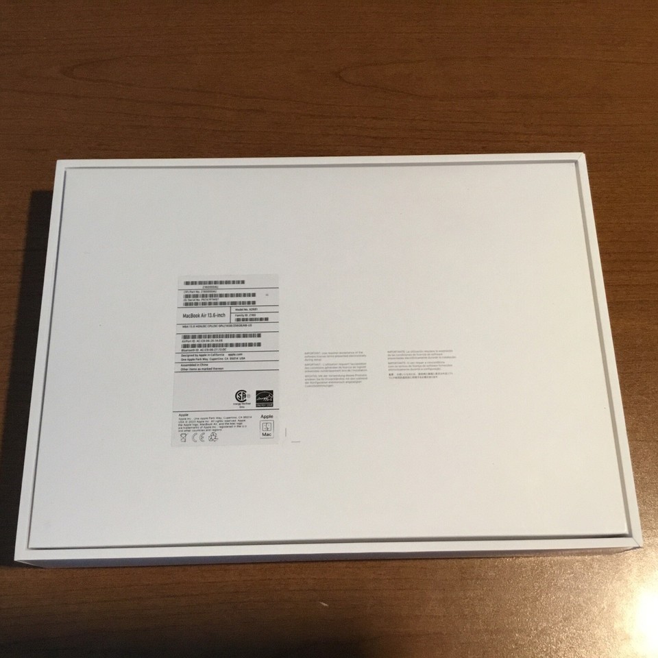 Apple MacBook Air 13.6 Inch 2022 Model A2681 Starlight Color AUTHENTIC ...