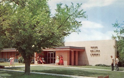 HILLSBORO, KS Kansas TABOR COLLEGE LIBRARY~Students c1950's Chrome ...