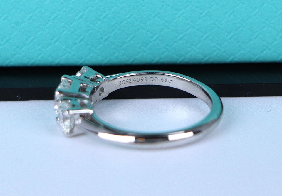 $10,000 Tiffany & Co Platinum 0.96ct G VS1 3 Stone Round Diamond Engagement Ring | eBay