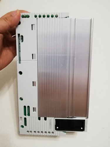 Lenze INVERTER E82EV222K4C 2.2KW E82EV222_4C New In Box Expedited ...