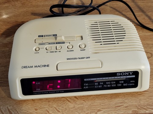 White/Cream Sony Dream Machine | Alarm Clock Radio ICF-C25 Working ...