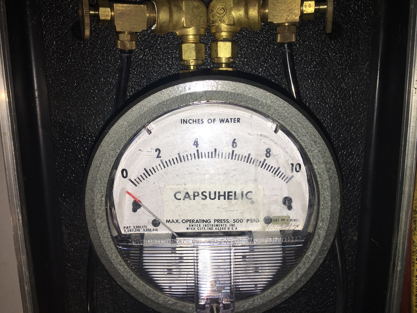 Dwyer Series 4000 Capsuhelic Differential Pressure Gage Max 500PSI ...