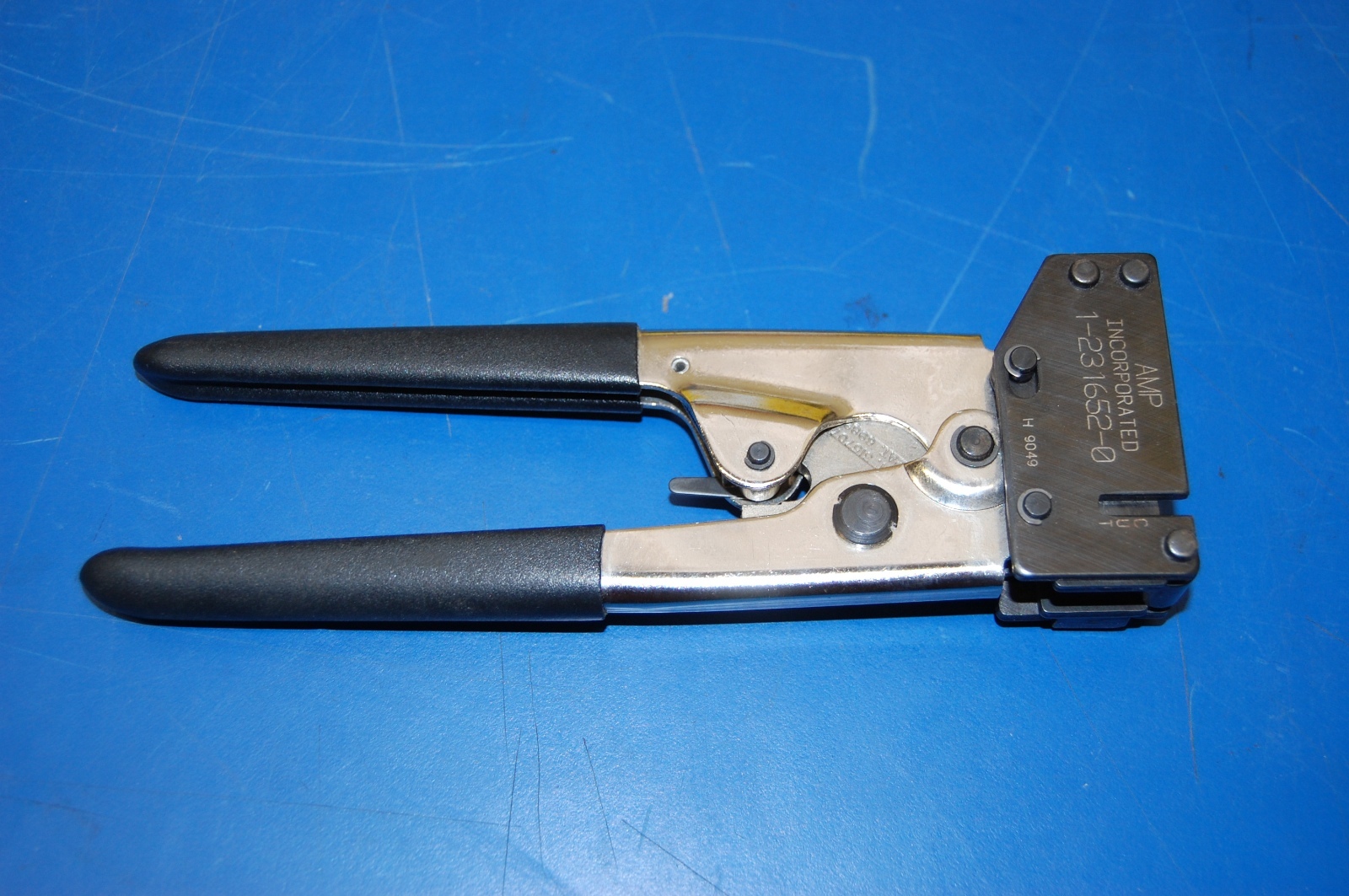 AMP Incorporated 1-231652-0, H9049 Hand Strip Crimping Tool | eBay