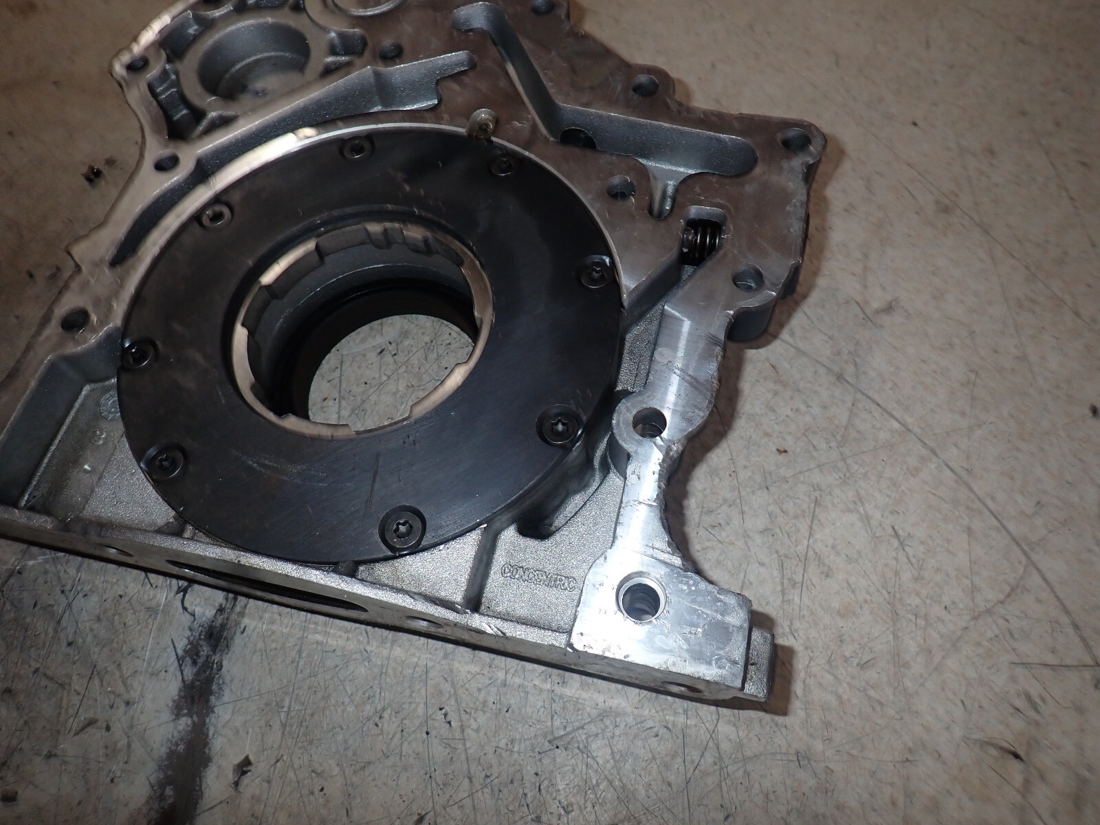 Case New Holland Engine Oil Pump Assembly 2830913 Tractor T6040 TL80A ...