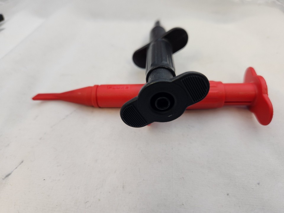 Fluke Hook Clips, Grabbers, Used ,Pristine. 1 red 1 black. Banana jack ...