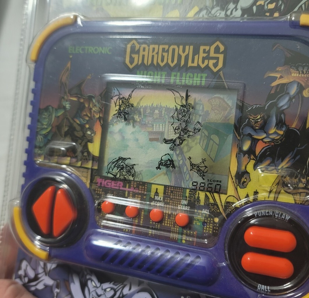 Tiger Electronics LCD GAME 1995 Gargoyles Disney Afternoon Sealed Mint ...